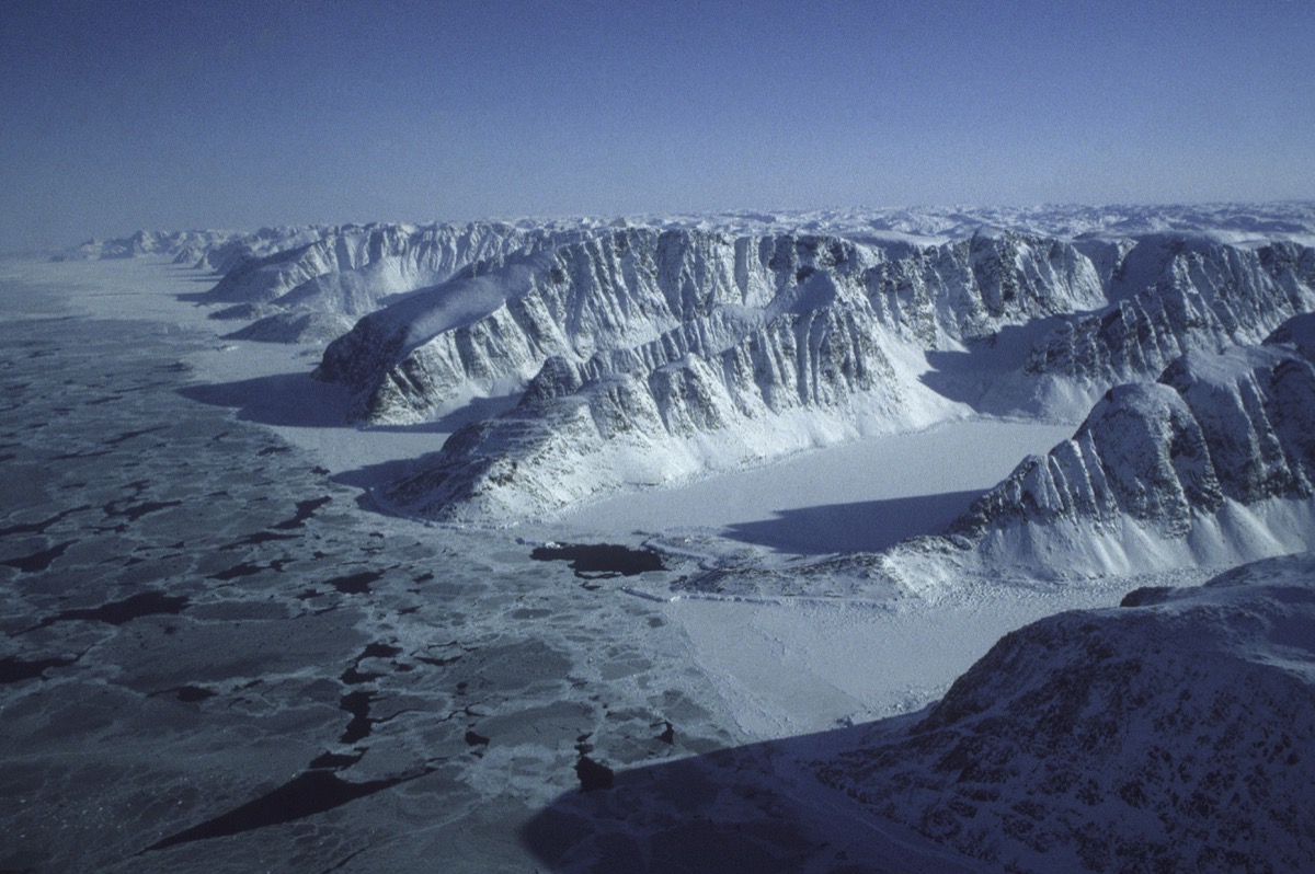 11. Frobisher Bay Plane Trips | The Nick Newbery Photo Collection