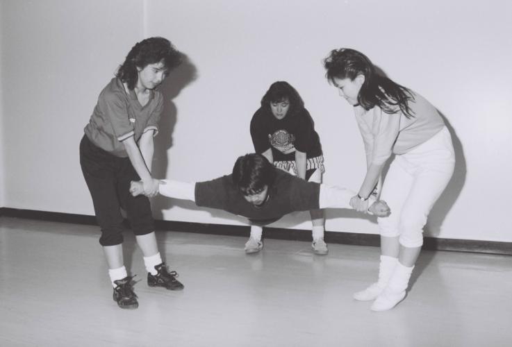 5. Inuit Games 1989 (film 1 #15) | The Nick Newbery Photo Collection