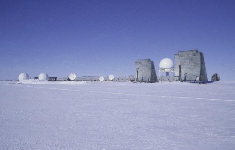 4. Hall Beach DEW Line | The Nick Newbery Photo Collection